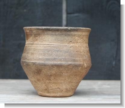 Hiscock And Shepherd Antiques - SLIPWARE & country